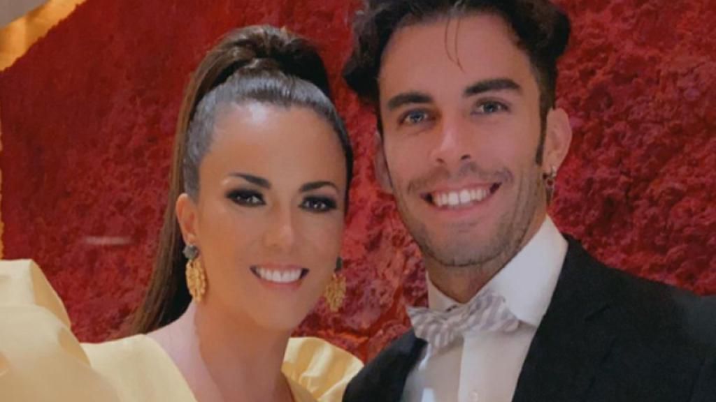 Edith Márquez presenta a su hijo en el escenario - Noticias de Querétaro