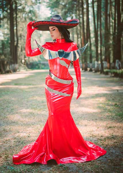 Kimberly Loaiza recibe críticas con su lanzamiento ‘Devoto’ - Noticias ...