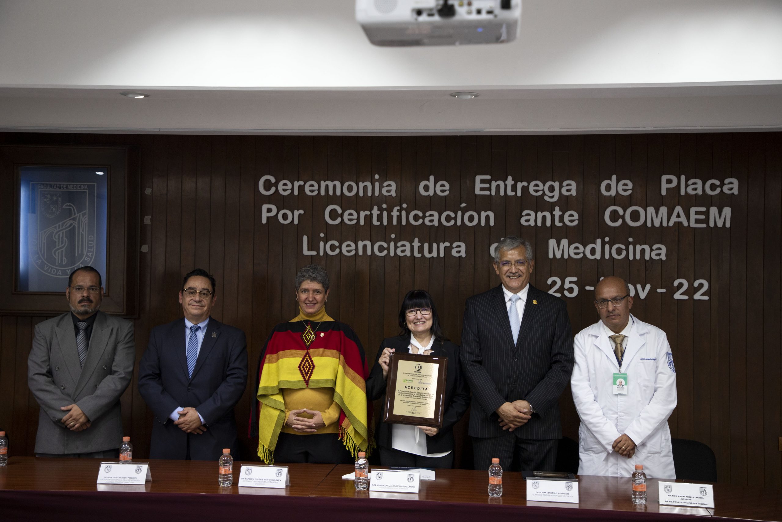 Licenciatura en Medicina General recibe acreditación de Comaem - Noticias de Querétaro