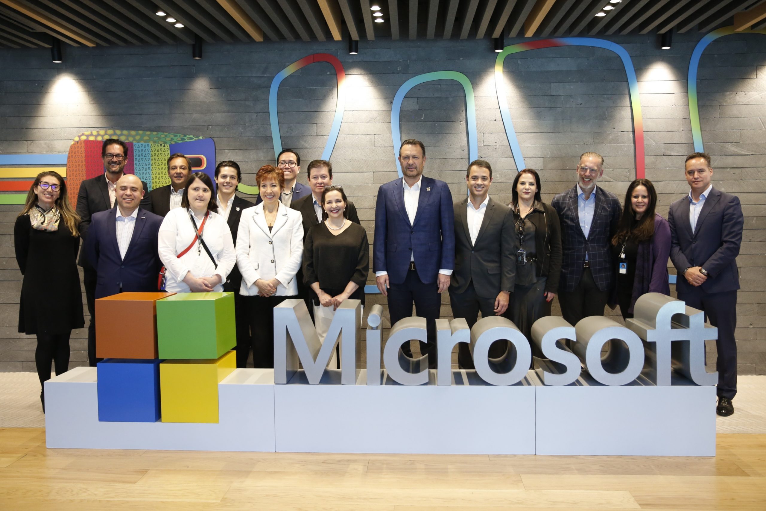 Visita MKG las oficinas de Microsoft México - Noticias de Querétaro