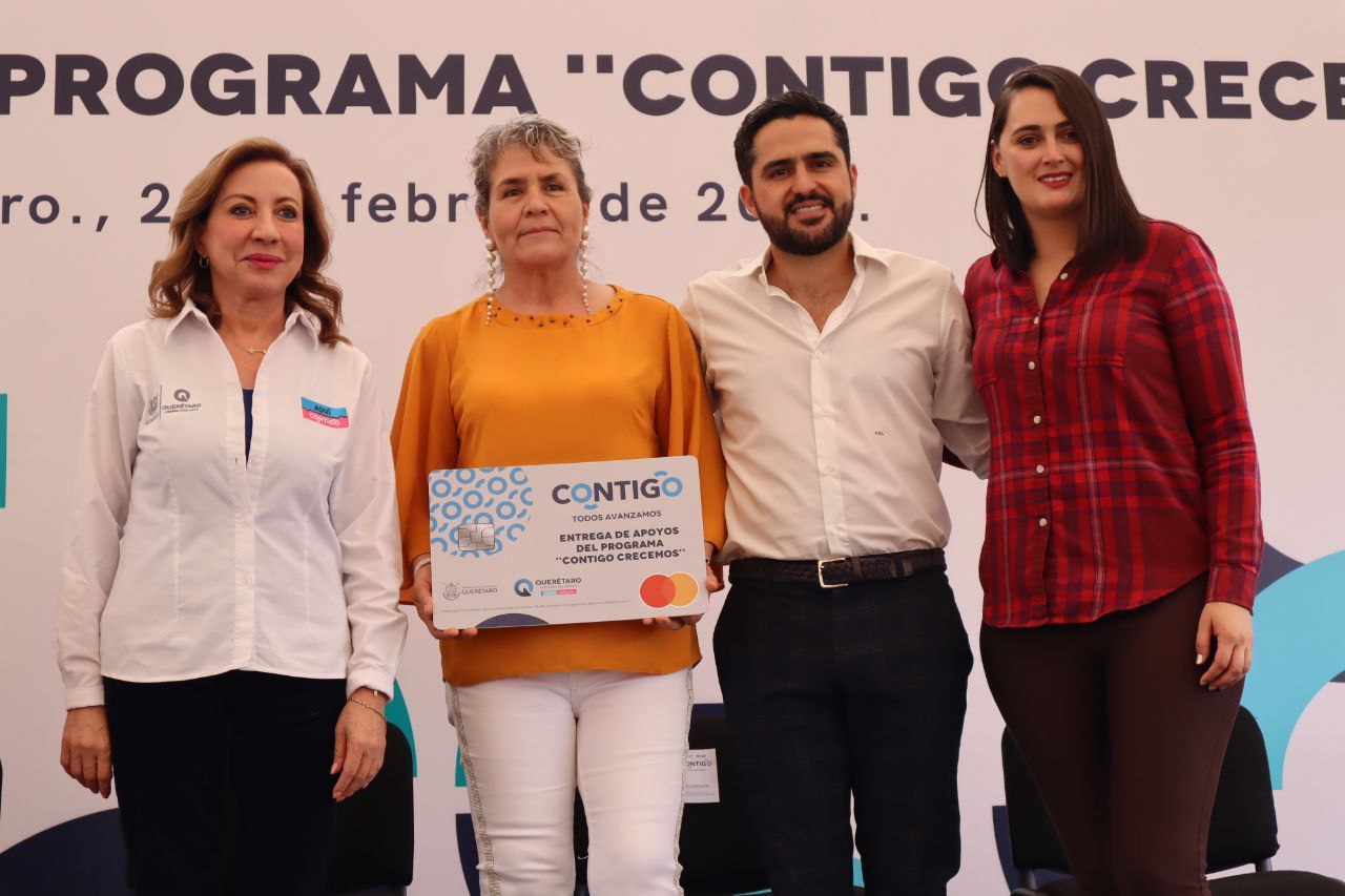 Entregan apoyos del Programa Contigo Crecemos - Noticias de Querétaro
