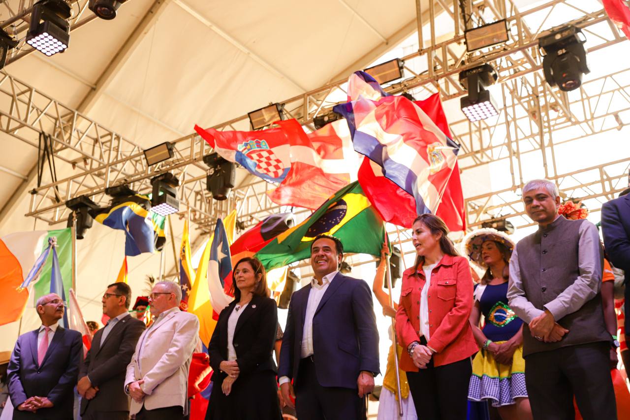 Inauguran Festival de Comunidad Extranjeras - Noticias de Querétaro