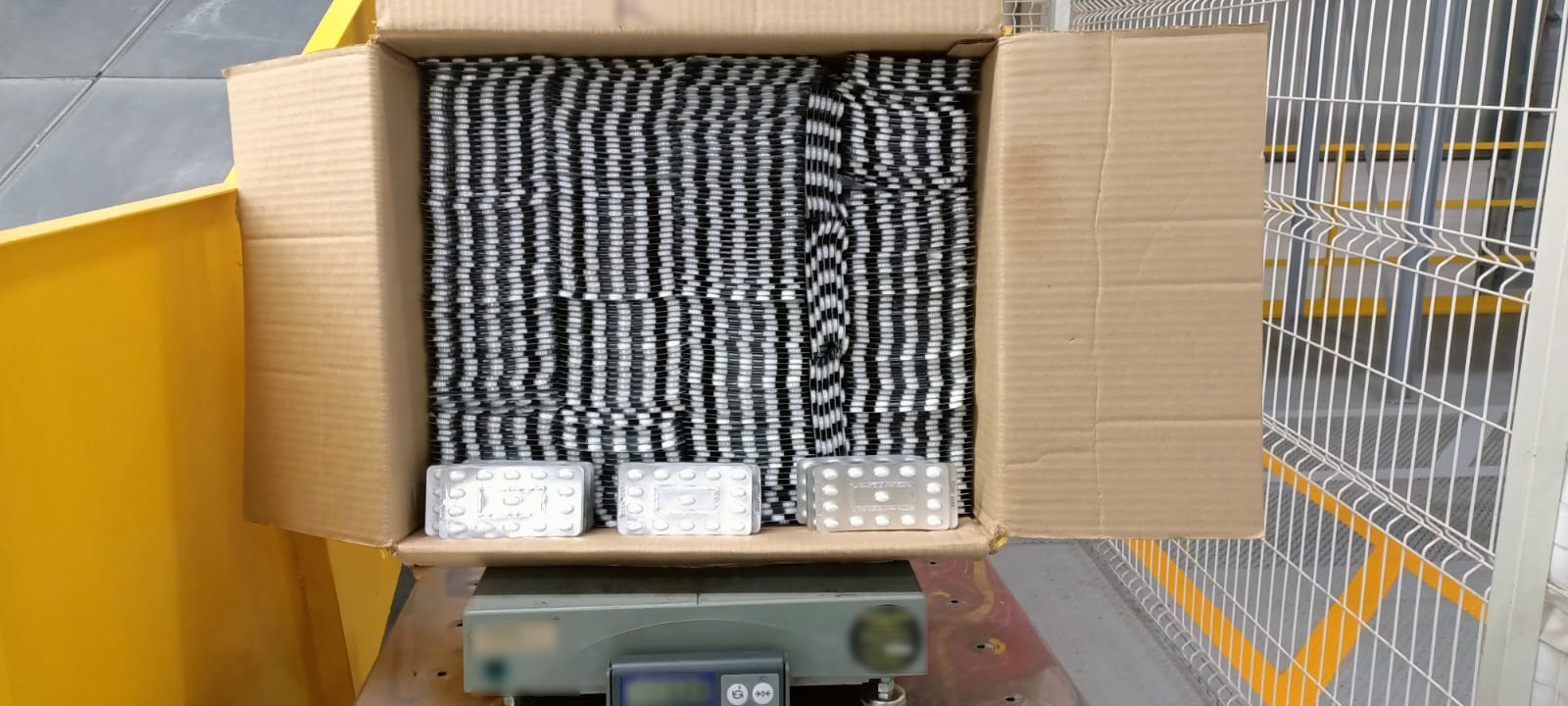 Aseguran medicamento controlado, en el AIQ - Noticias de Querétaro