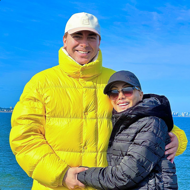 Cristian Castro reaparece junto a su tía Beatriz - Noticias de Querétaro