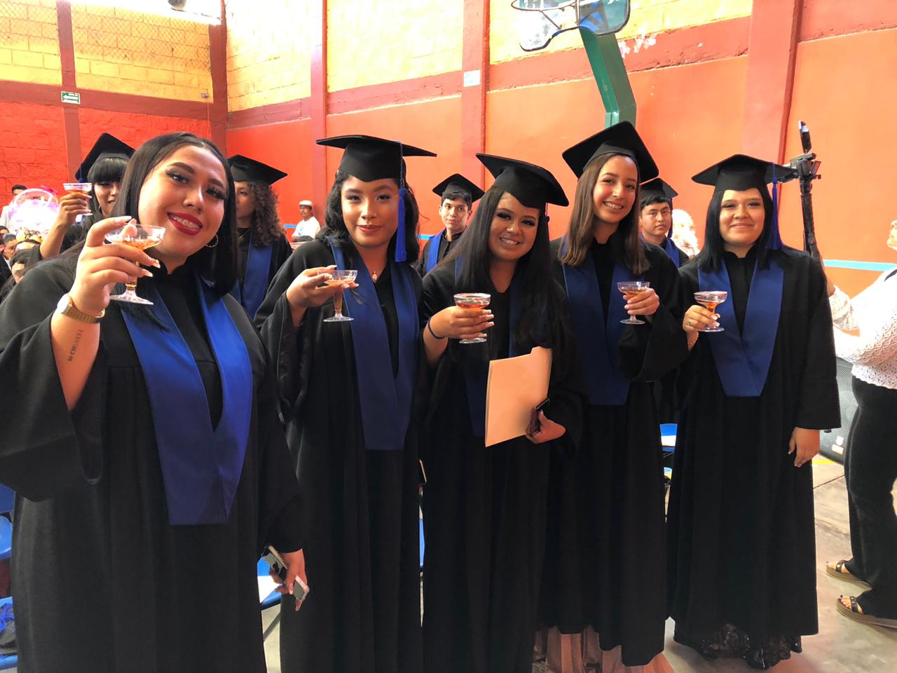 El Instituto ISCCA entrega una nueva generación de bachillerato ...