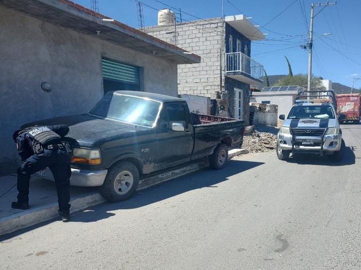 Recuperan camioneta con reporte de robo en El Marqués - Noticias de Querétaro