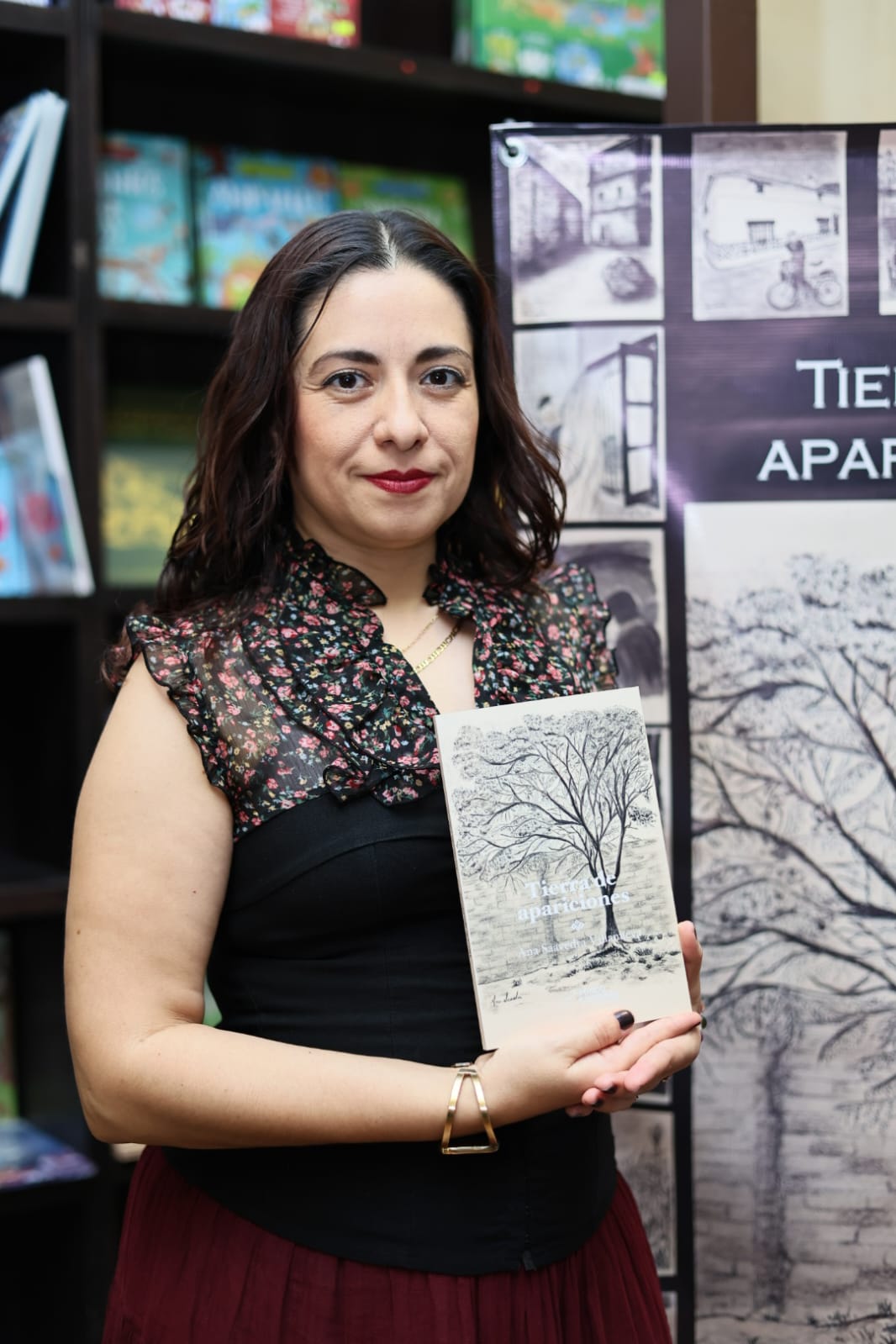 Tierra de Apariciones, un libro de Ana Saavedra - Noticias de Querétaro