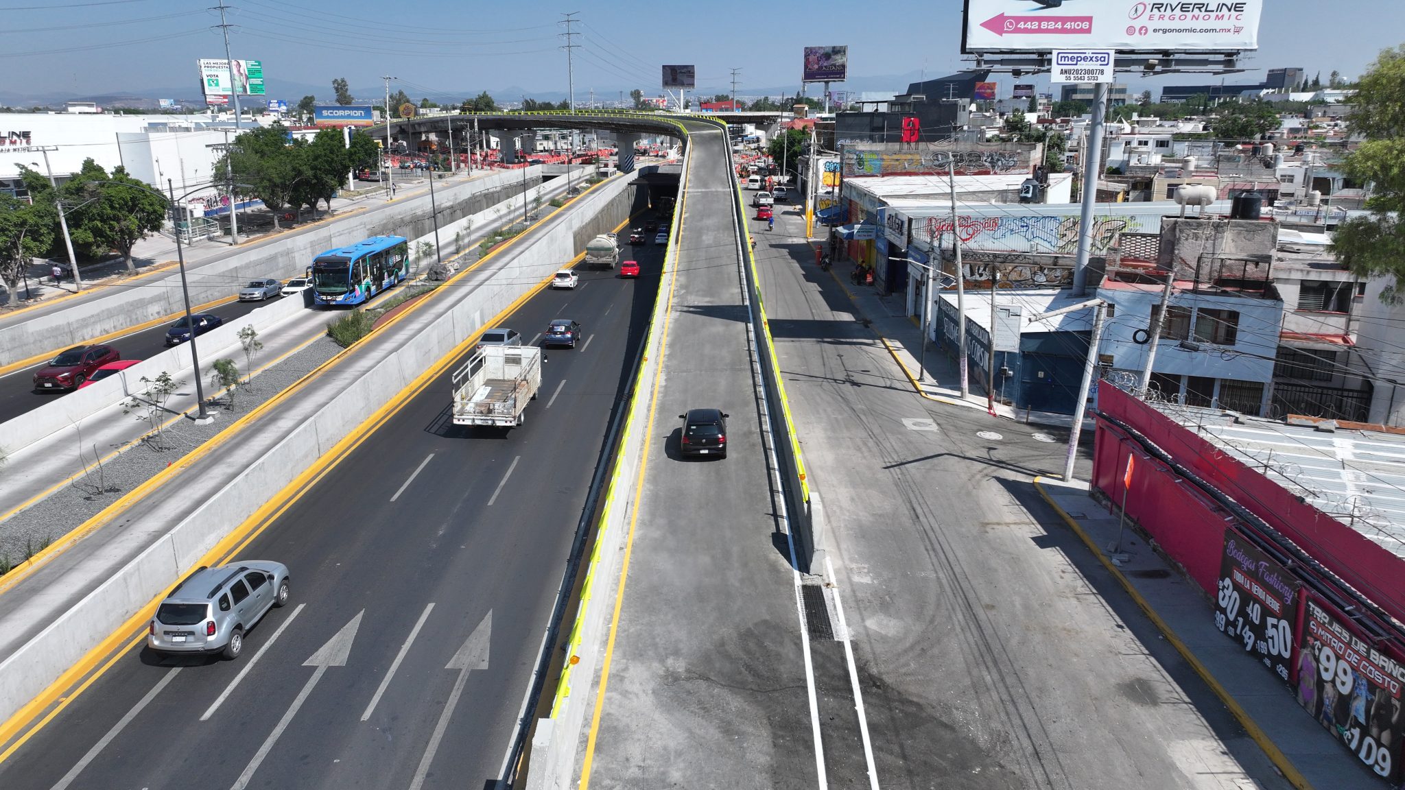 Abren puente superior de Paseo 5 de Febrero en sentido a Tlacote ...