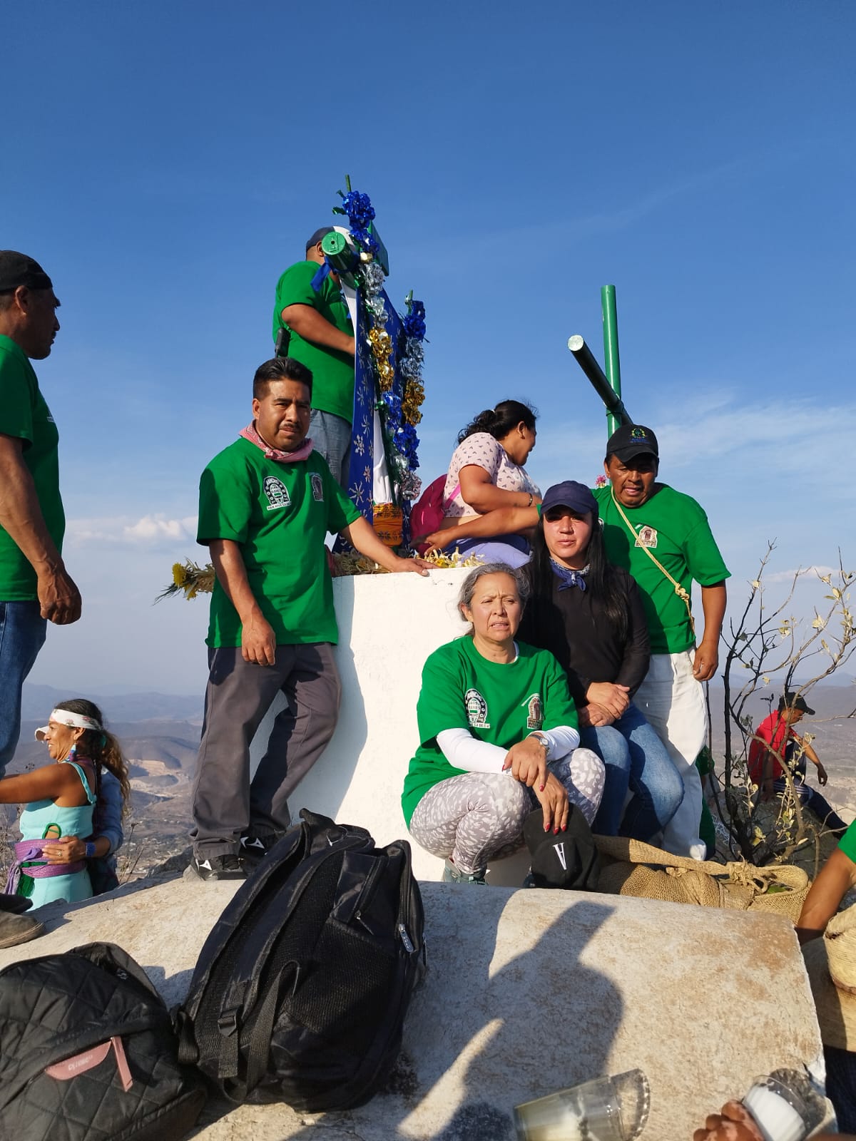 Concluye la fiesta grande de la Santa Cruz de la Peña de Bernal ...