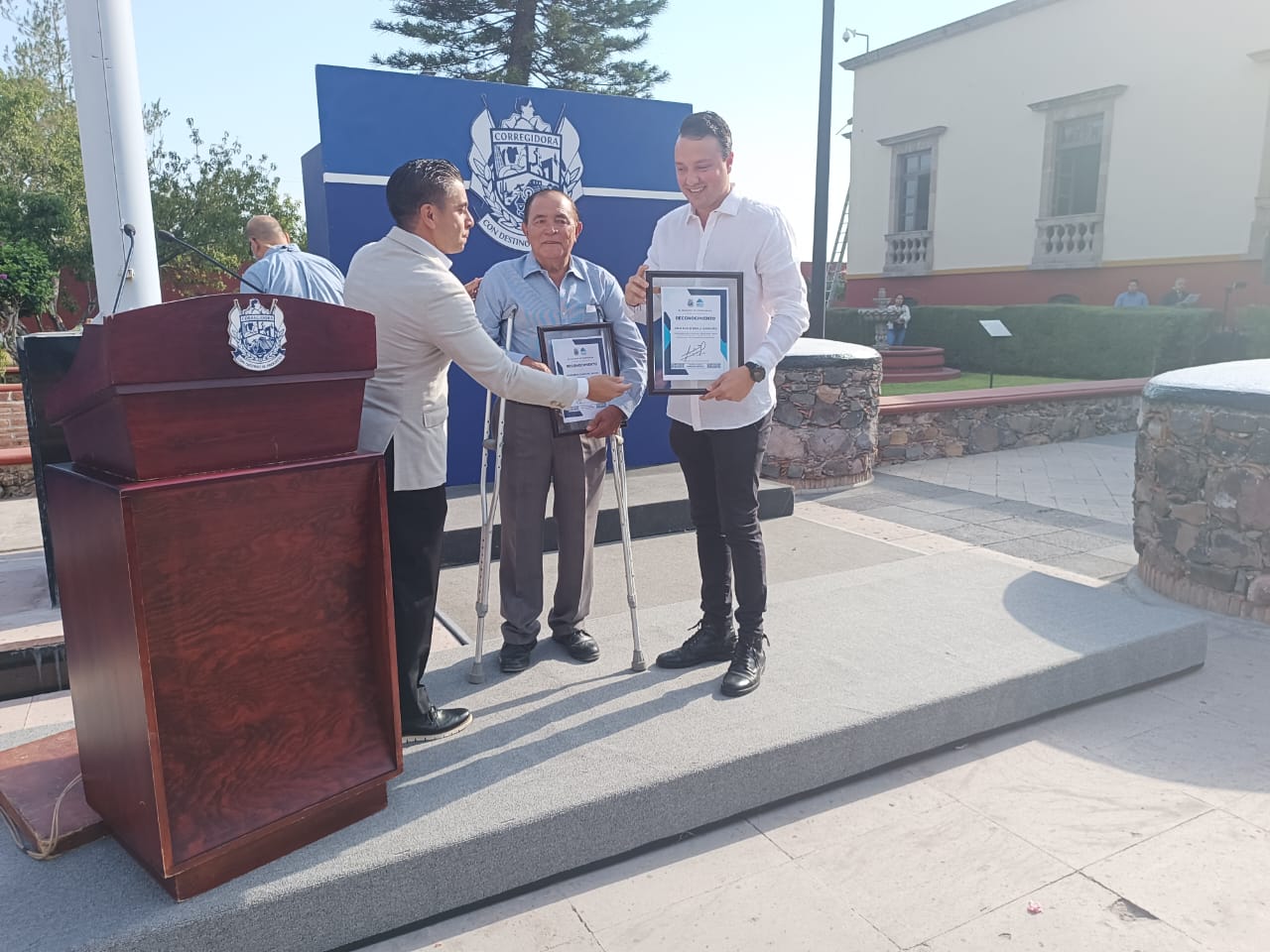 Retoma Roberto Sosa sus actividades en Corregidora - Noticias de Querétaro