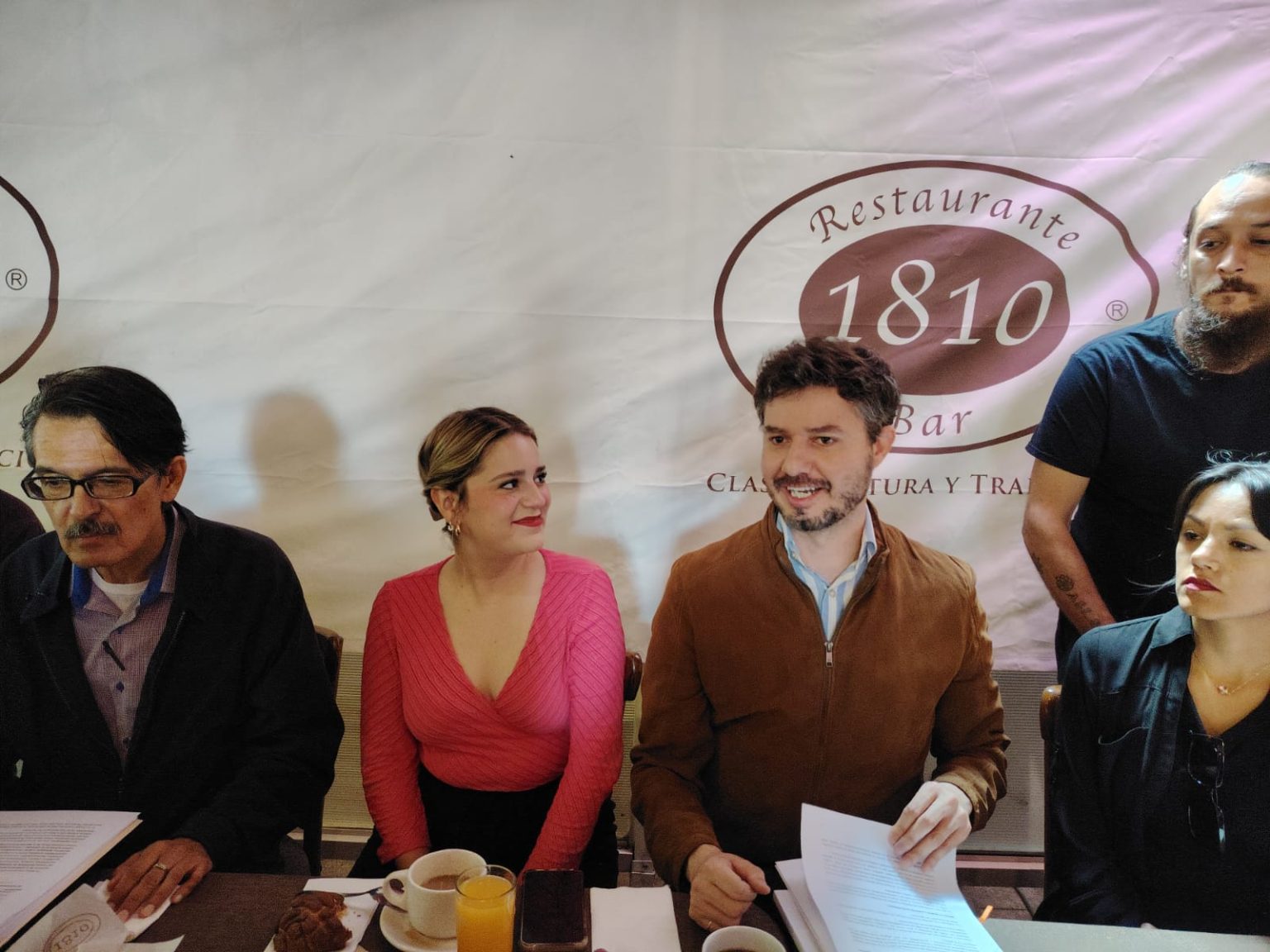 Sector cultural sigue pujando por la renuncia de Herbert - Noticias de ...