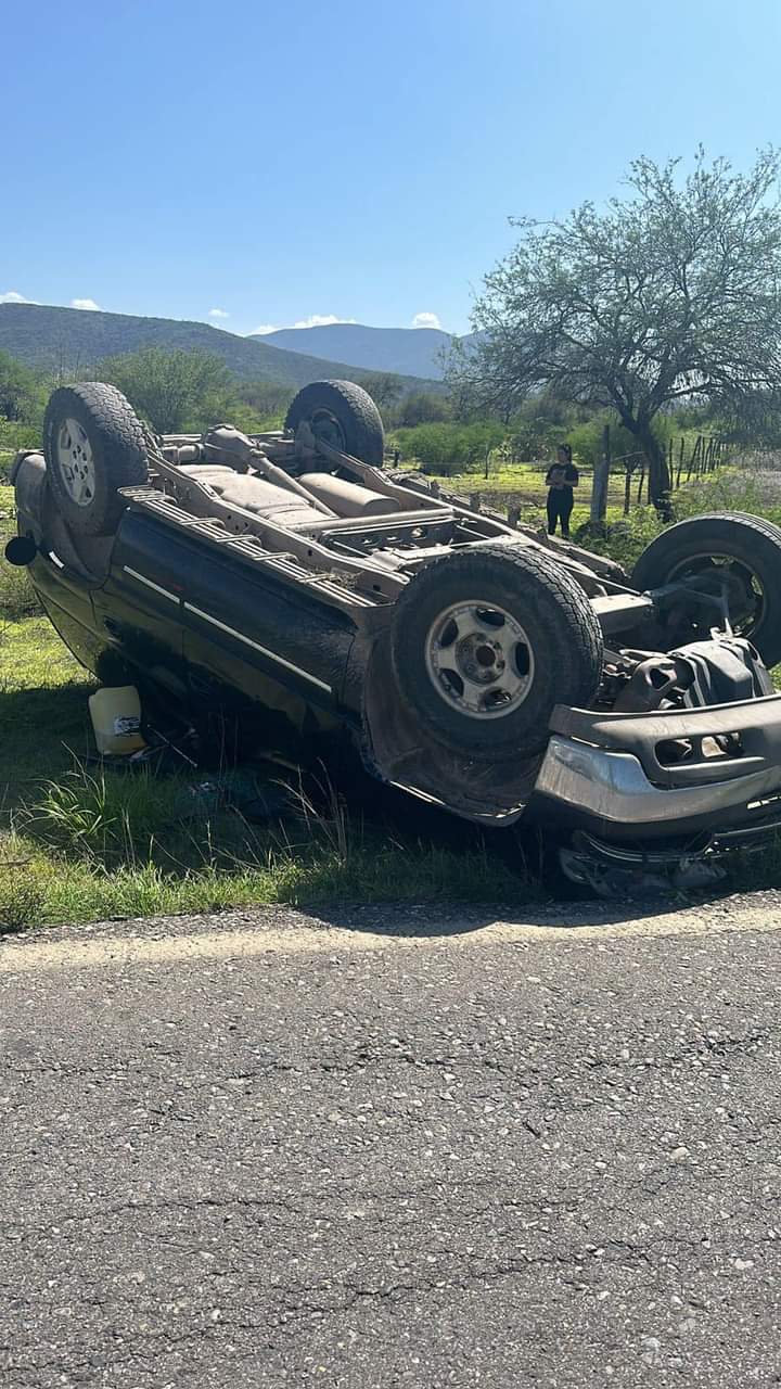 Fatal volcadura en la carretera federal 69, en Arroyo Seco - Noticias ...