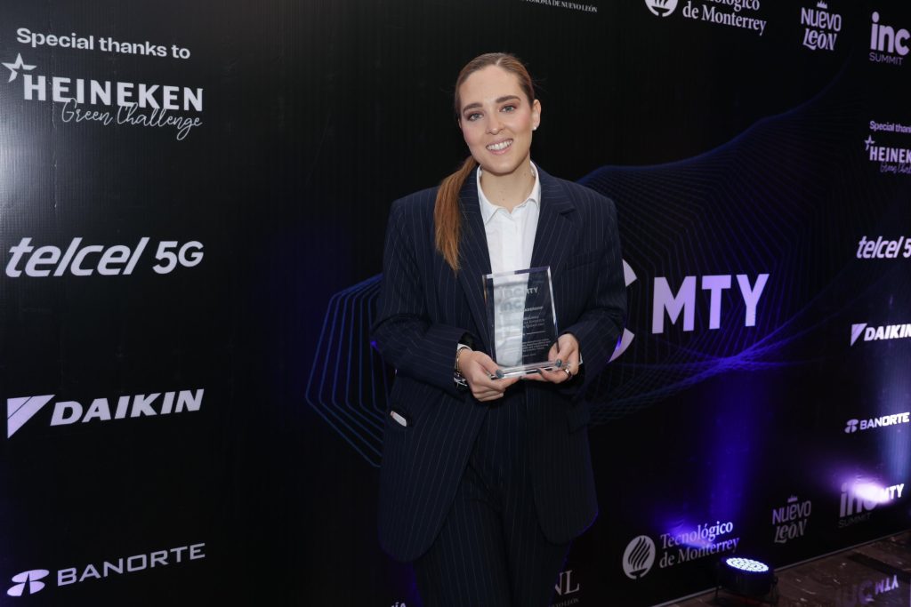 Recibe Virginia Hernández reconocimiento Women in Leadership - Noticias ...