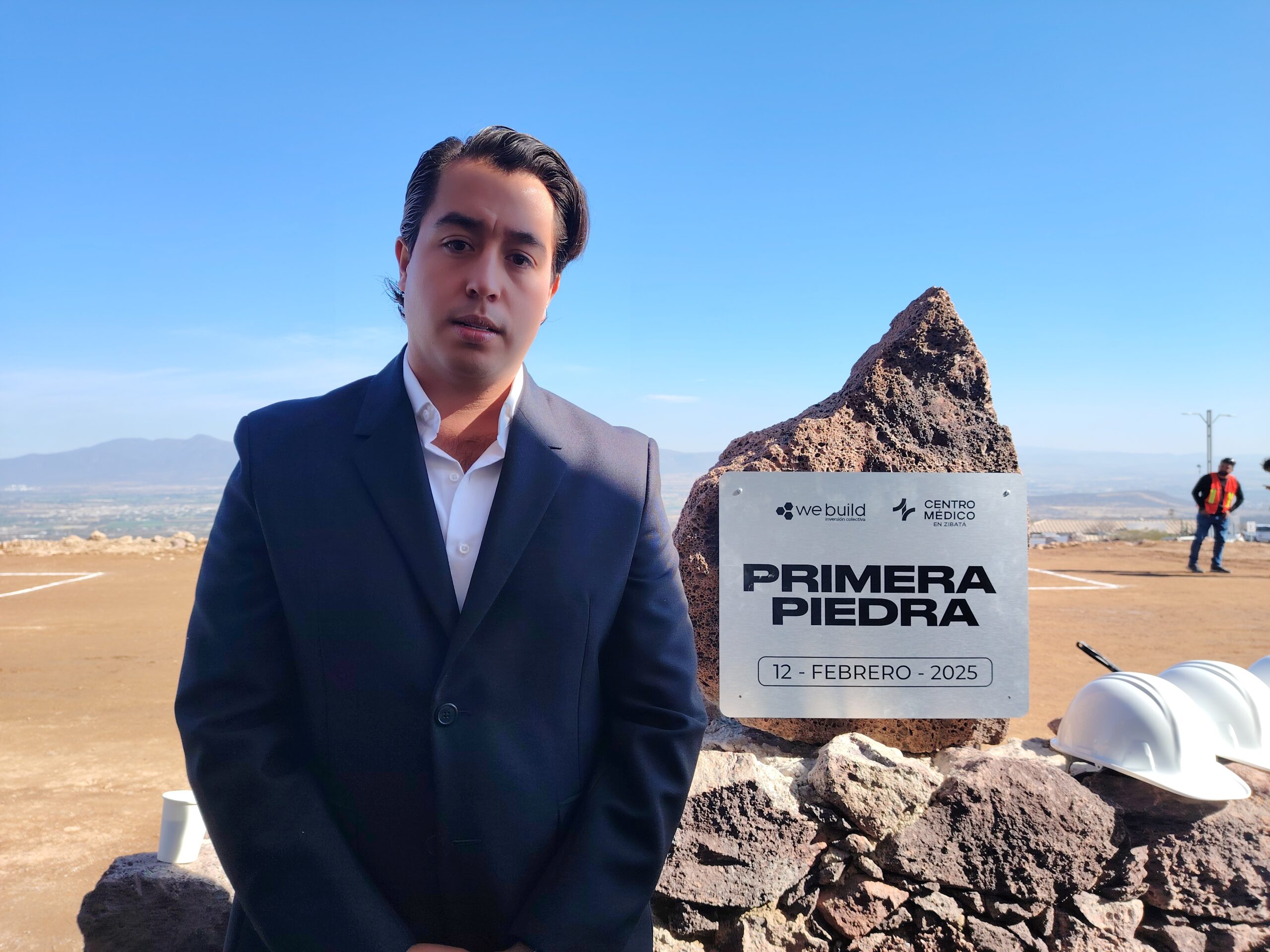 Colocan la primera piedra del Centro Médico Zibatá - Noticias de Querétaro