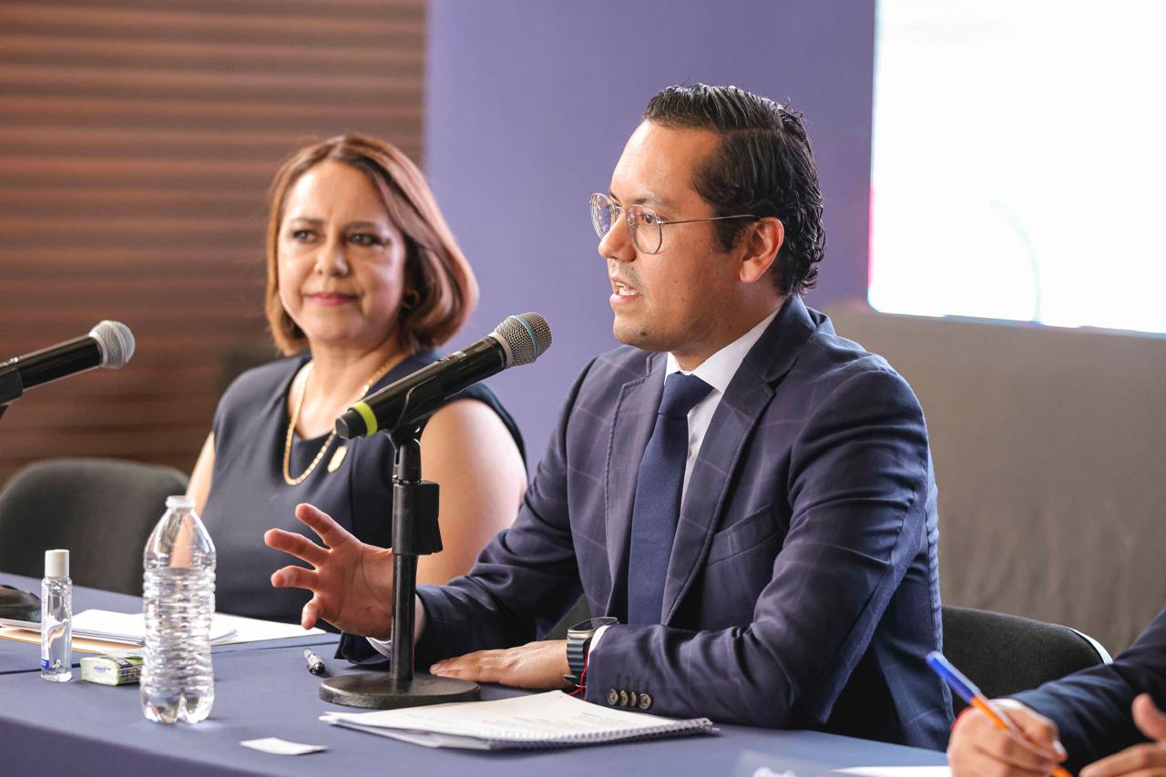 Chepe Guerrero tomó protesta a integrantes del Patronato del Sistema ...
