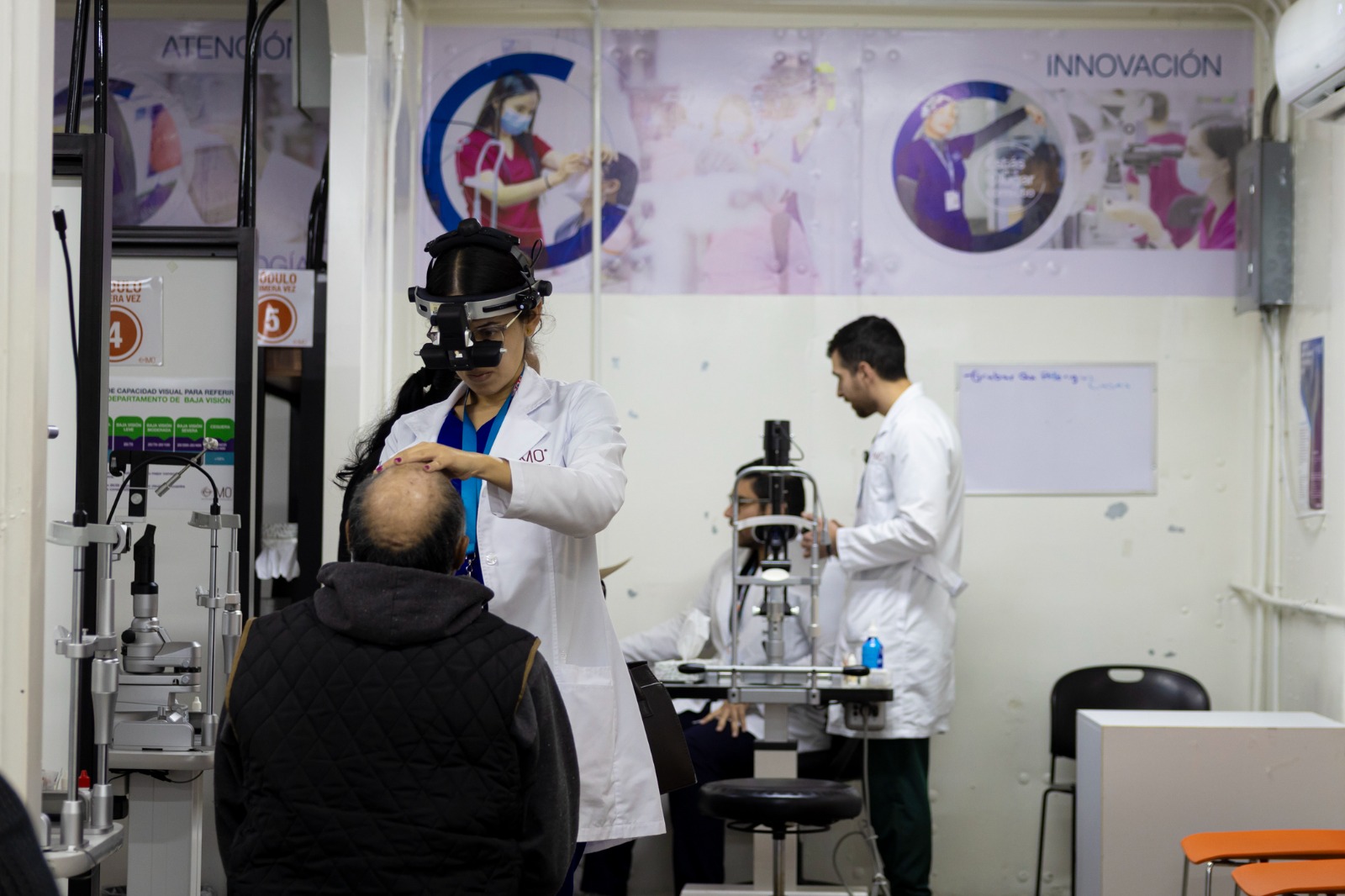 Visita Mauricio Kuri el Instituto Mexicano de Oftalmología (IMO ...