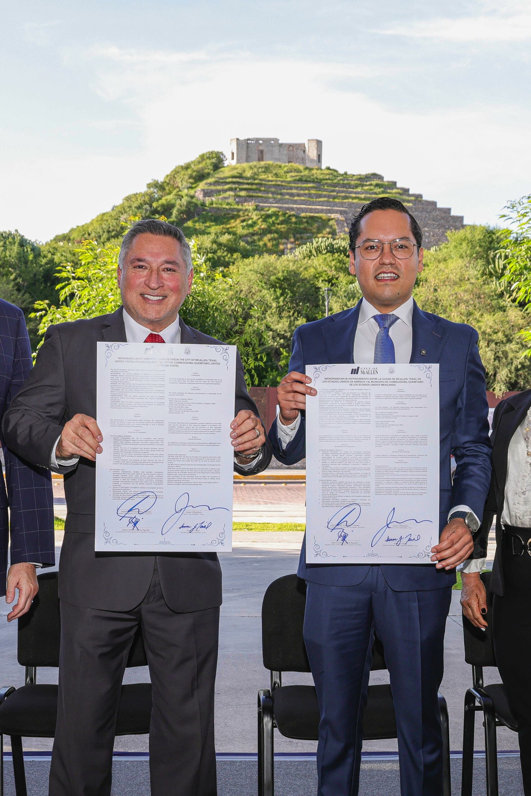 Chepe Guerrero y el alcalde de McAllen firman Memorándum para ...