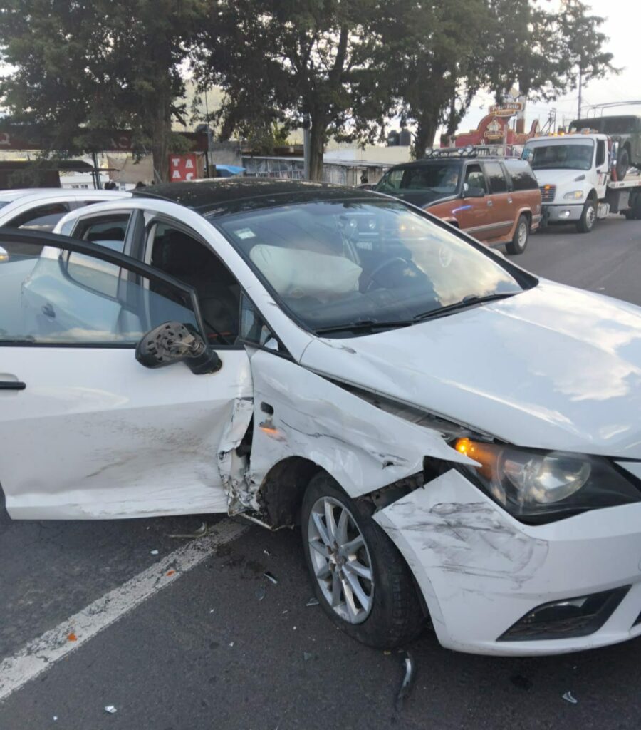 Cuatro heridos por colisión en la carretera libre a Toluca - Noticias de Querétaro