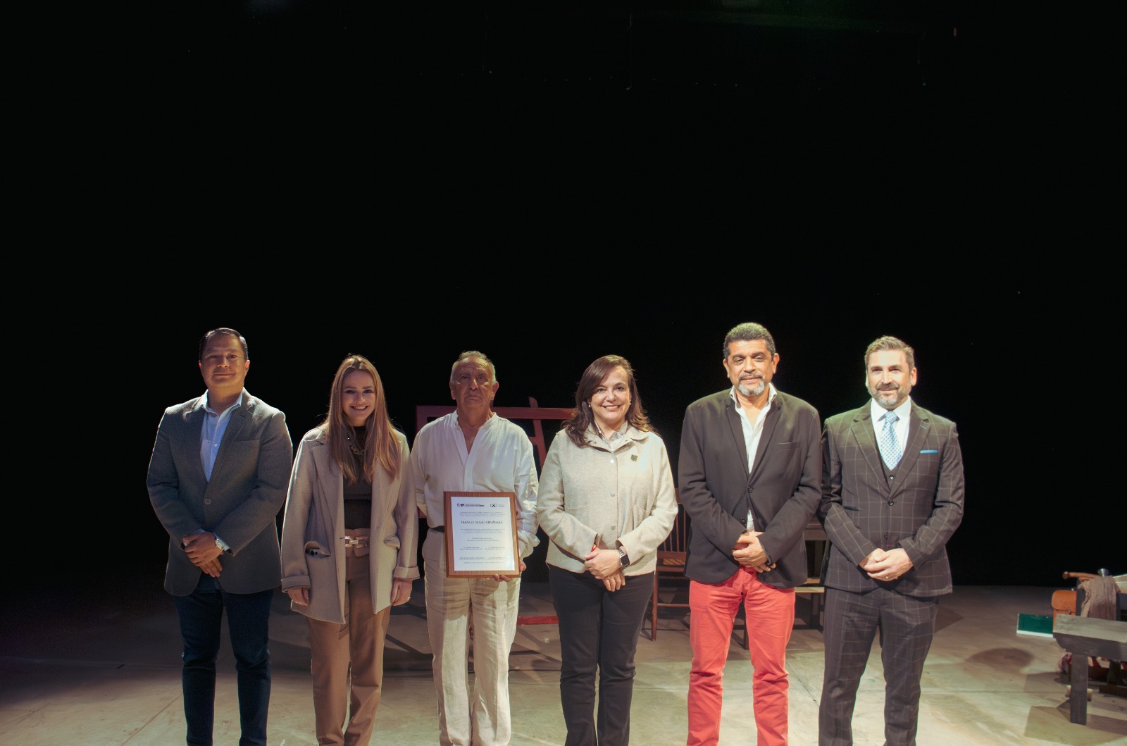 Rinde UAQ homenaje a trayectoria teatral de Franco Vega - Noticias de ...