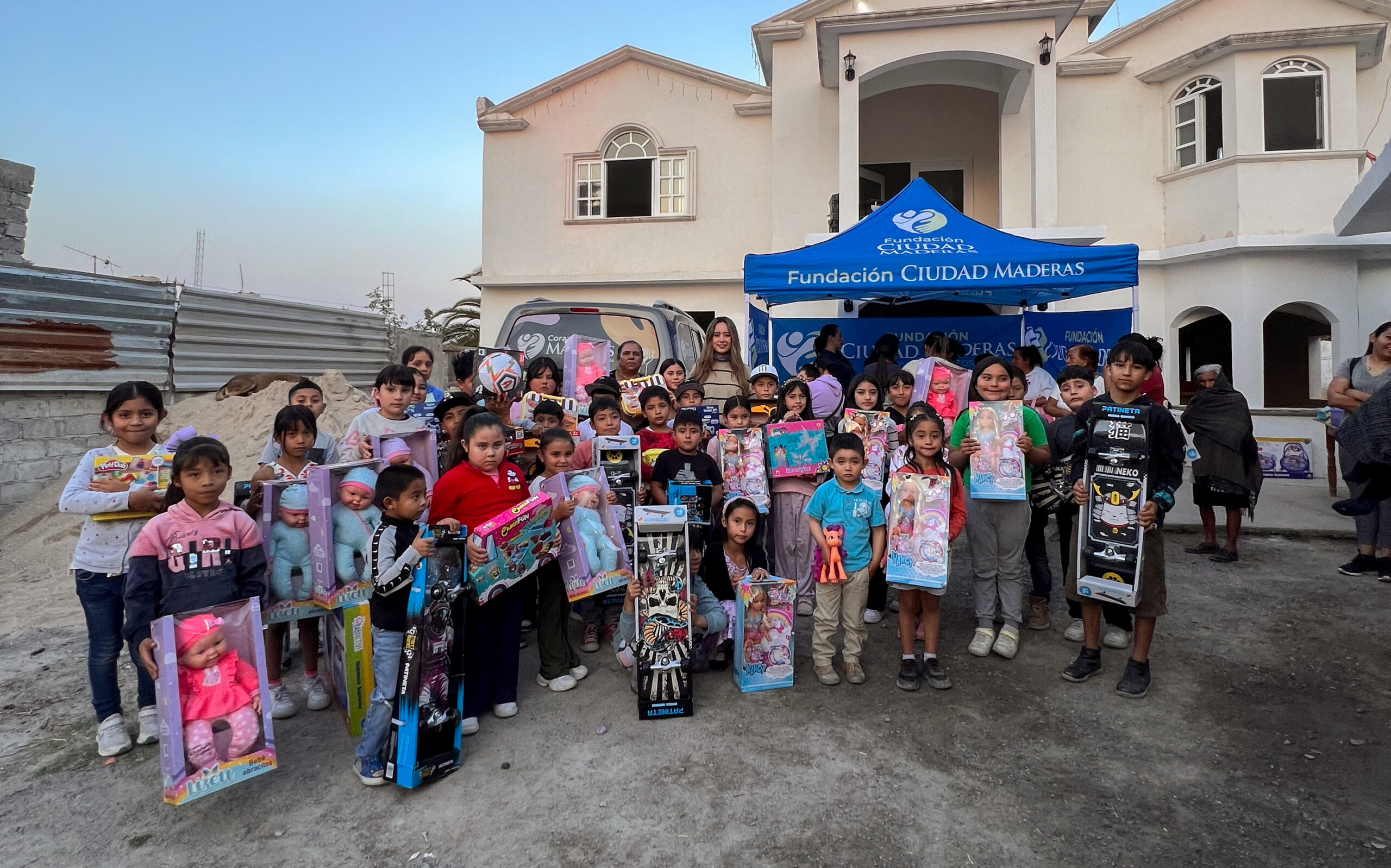 Fundación Ciudad Maderas lleva la magia del Día de Reyes a niñas y ...