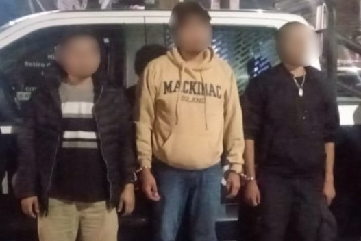 Detienen a tres por robo a transeúnte - Noticias de Querétaro