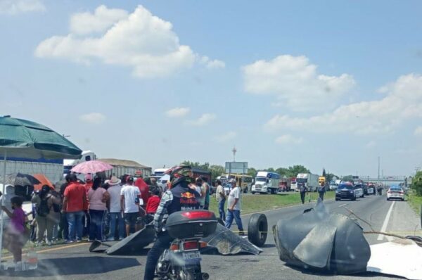Caos por cierre de la 57 - Noticias de Querétaro