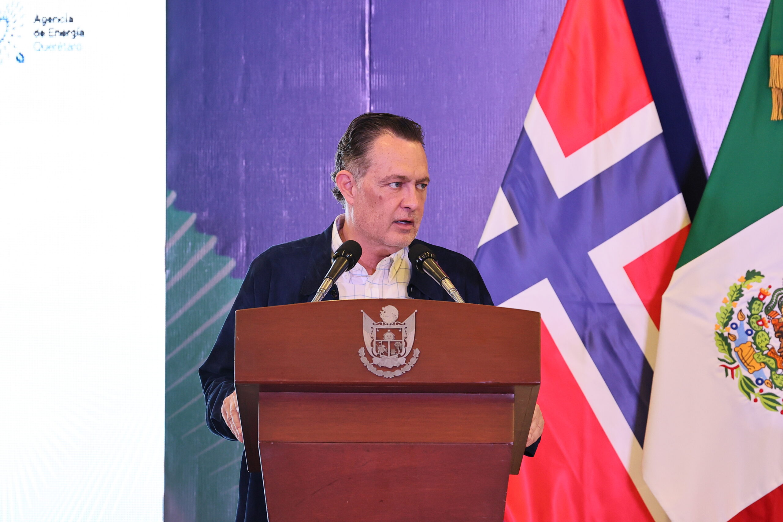 Acude Kuri a inauguración del Qro Energy Gas Forum - Noticias de Querétaro