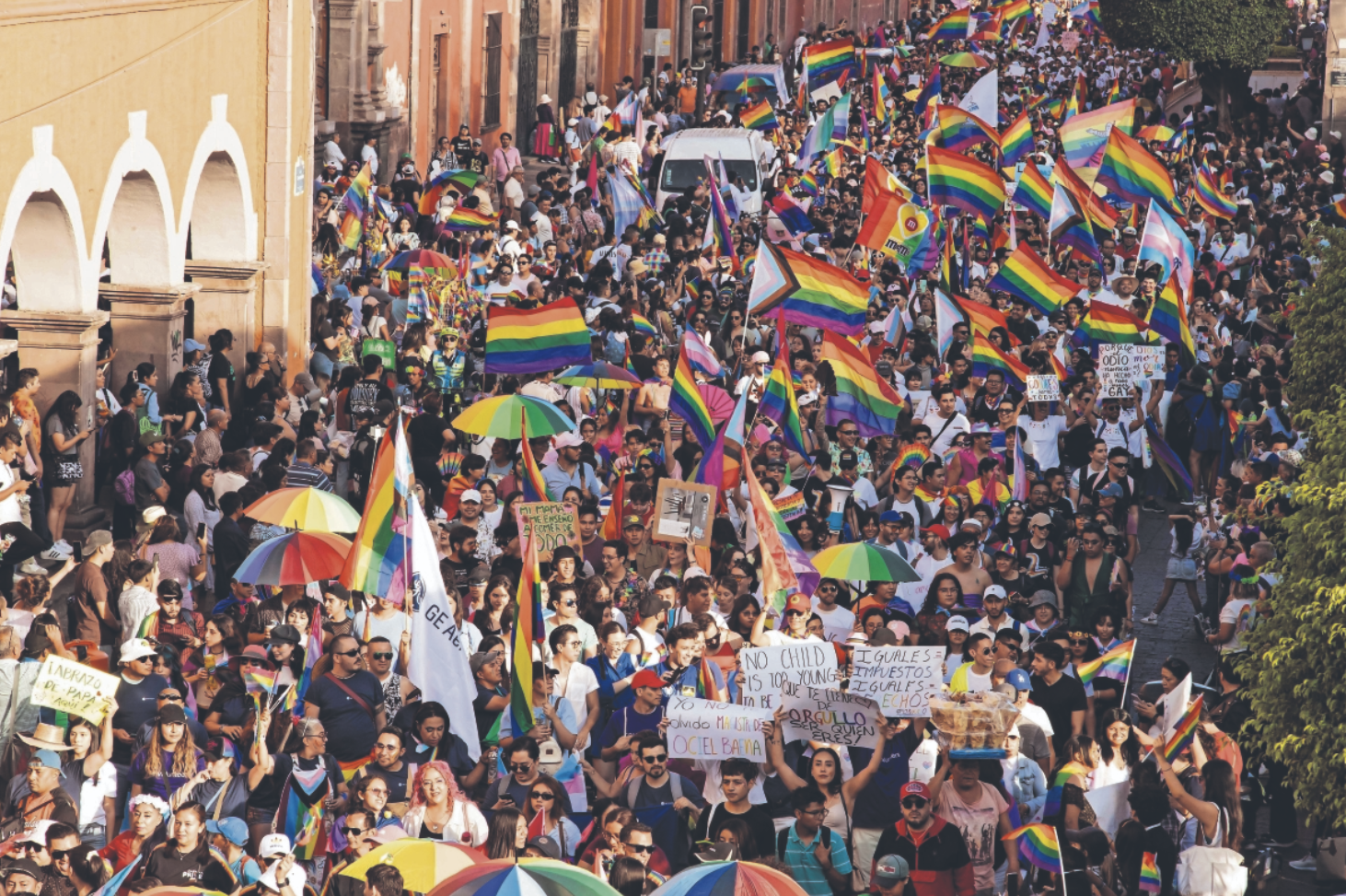 Garantizan el acompañamiento de más de 100 elementos en marcha del ...