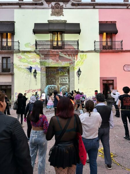 Colectivo LGBT se deslinda de iconoclasia registrada en Plaza de Armas ...