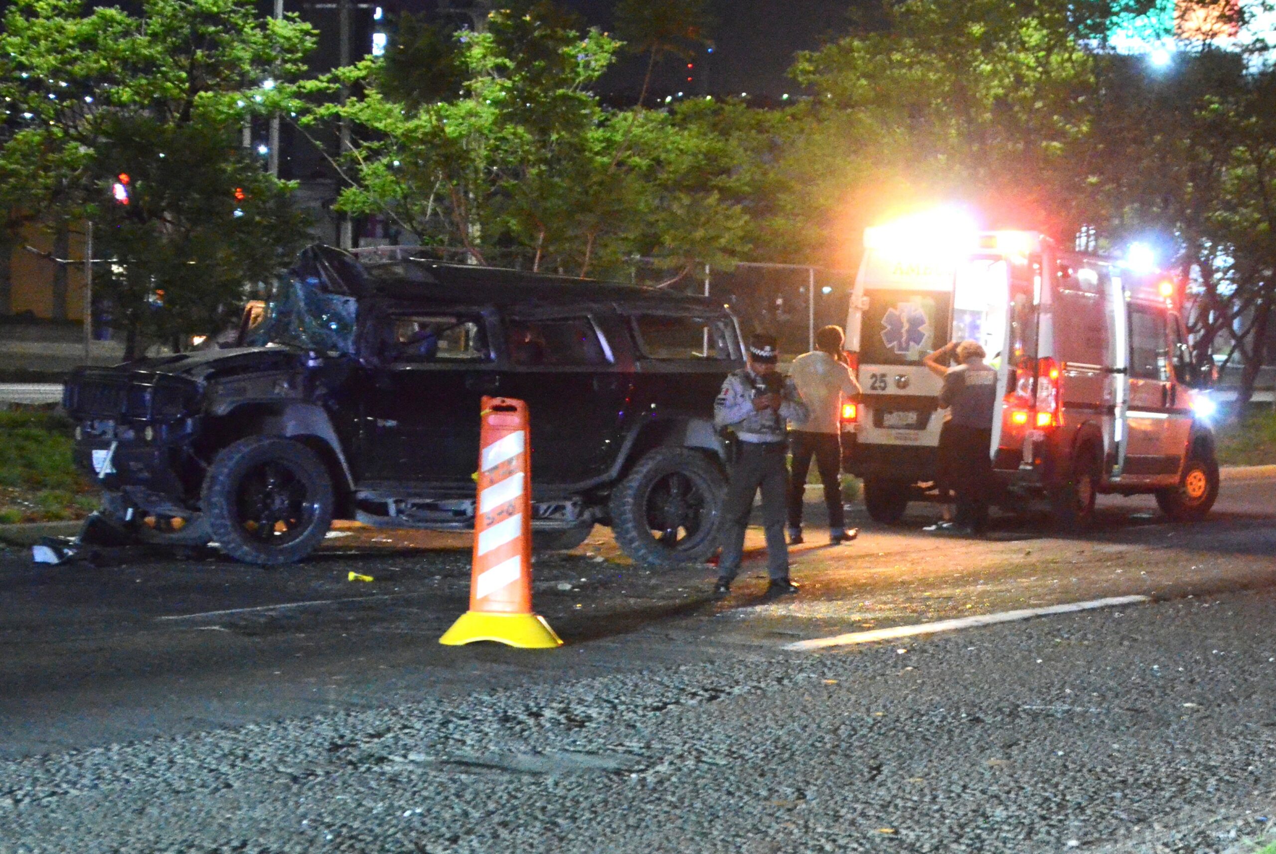 Aparatoso percance con Hummer involucrada - Noticias de Querétaro